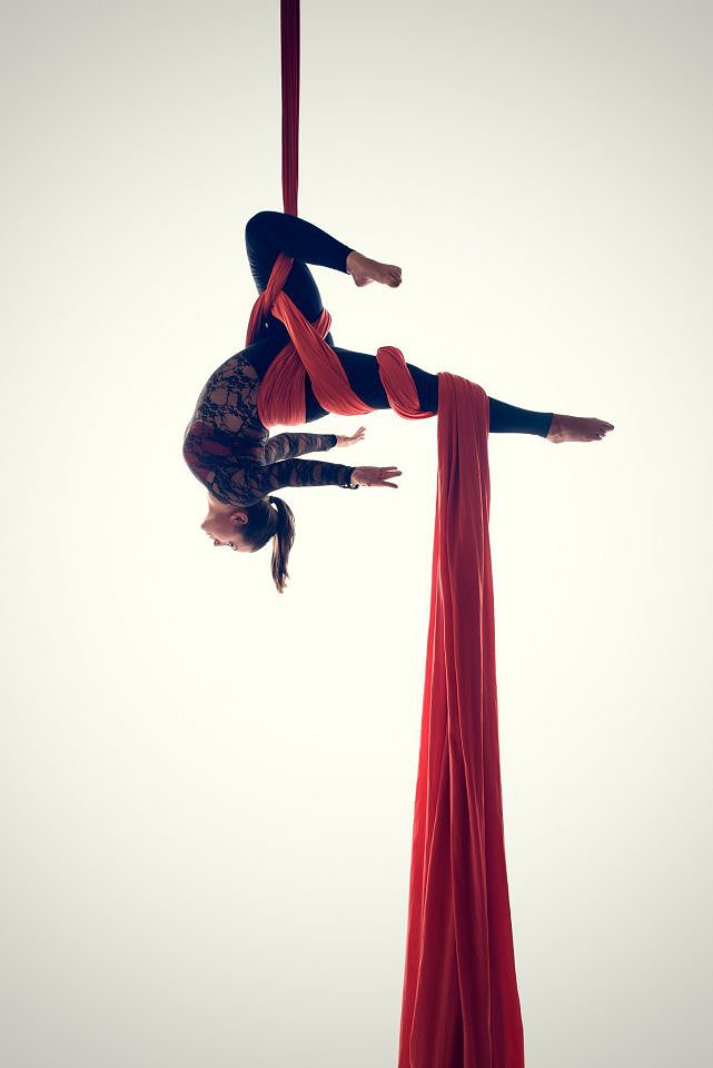 Denyer Pro Commercial Dance And Poledance Photography